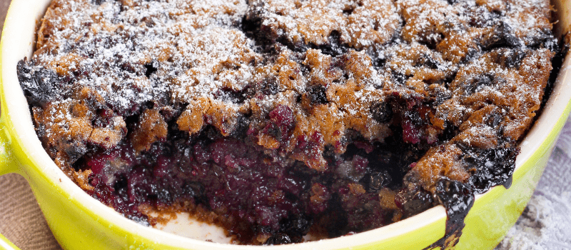 Frambozen en blauwe bessen toetje? Met romige slagroom erin verwerkt!